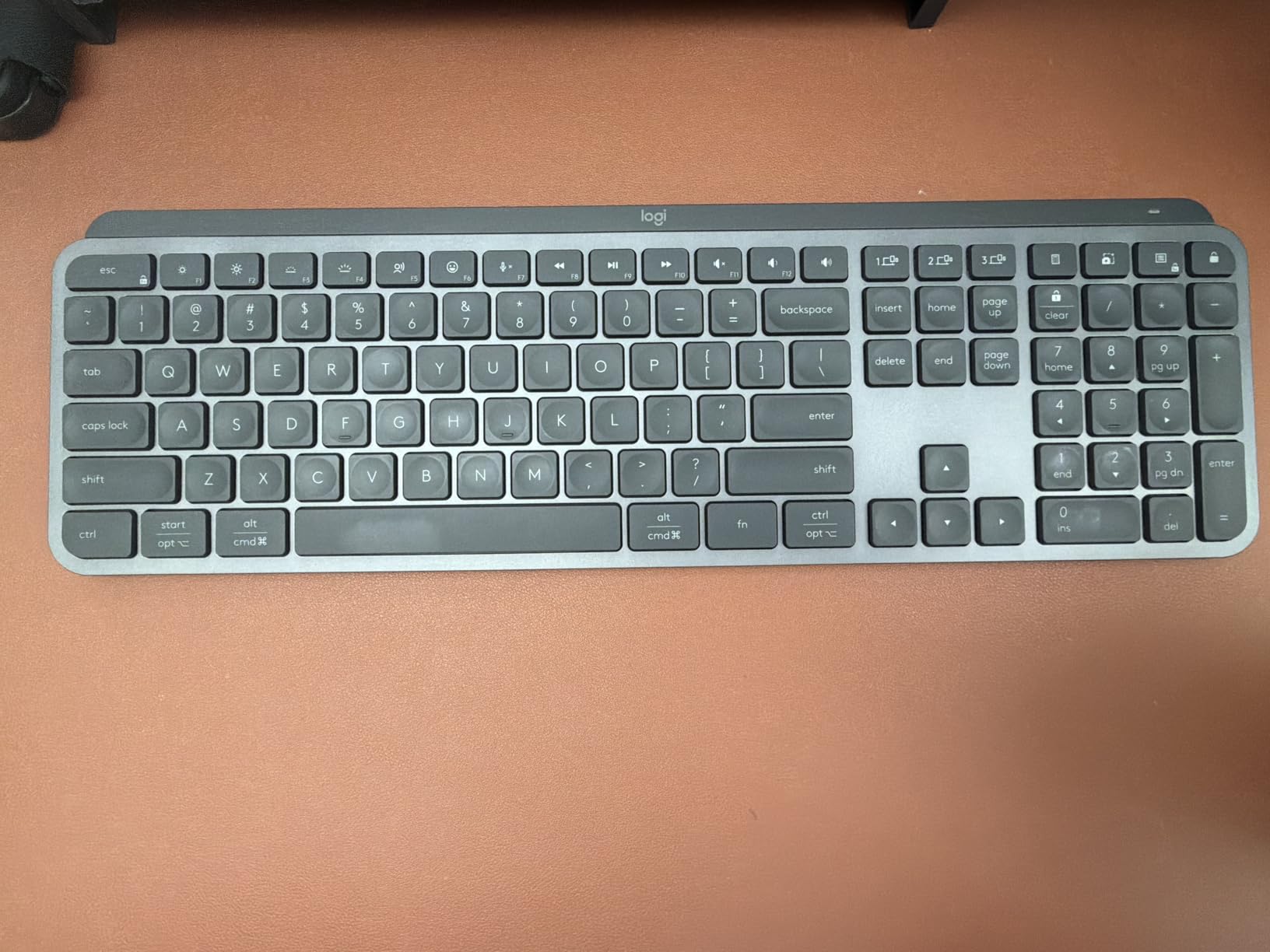 8 Best Keyboards for Long Nails (May 2026) Complete Guide