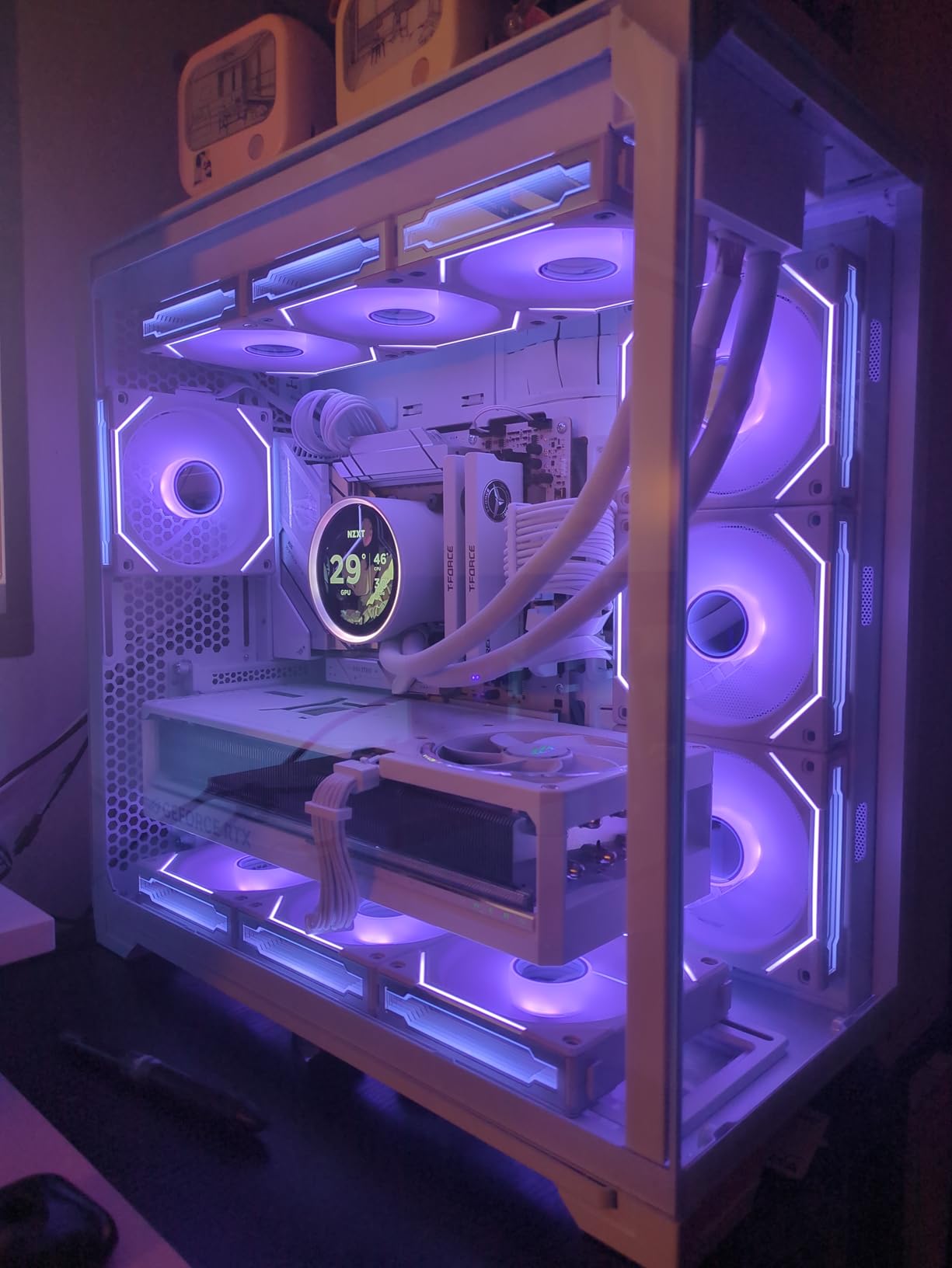 8 Best Fish Tank Style PC Cases (May 2026) Showcase Builds Guide