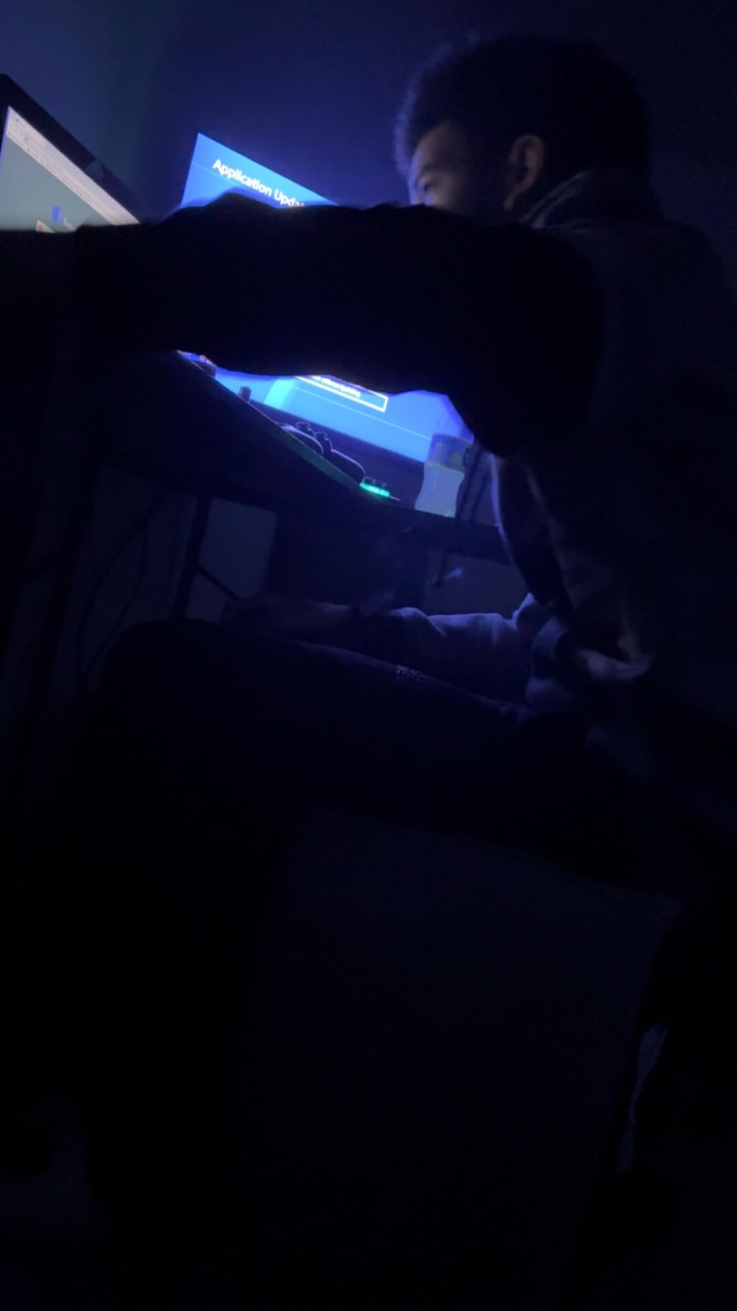 15 Best L-Shaped Gaming Desks Under $300 (April 2026) Expert Reviews